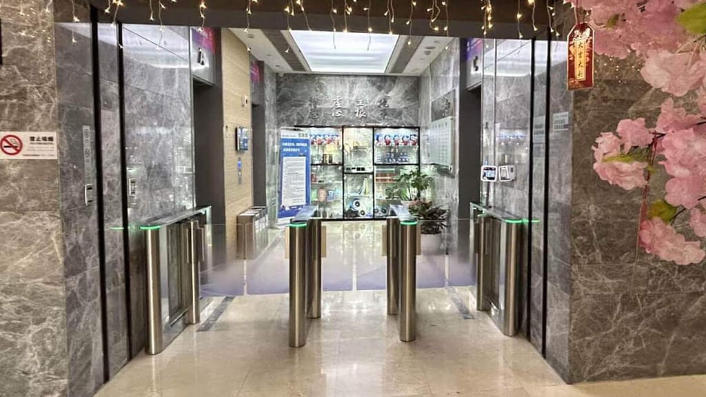 Speed Gates - Bi Directional Speed Gates | Retail Associates