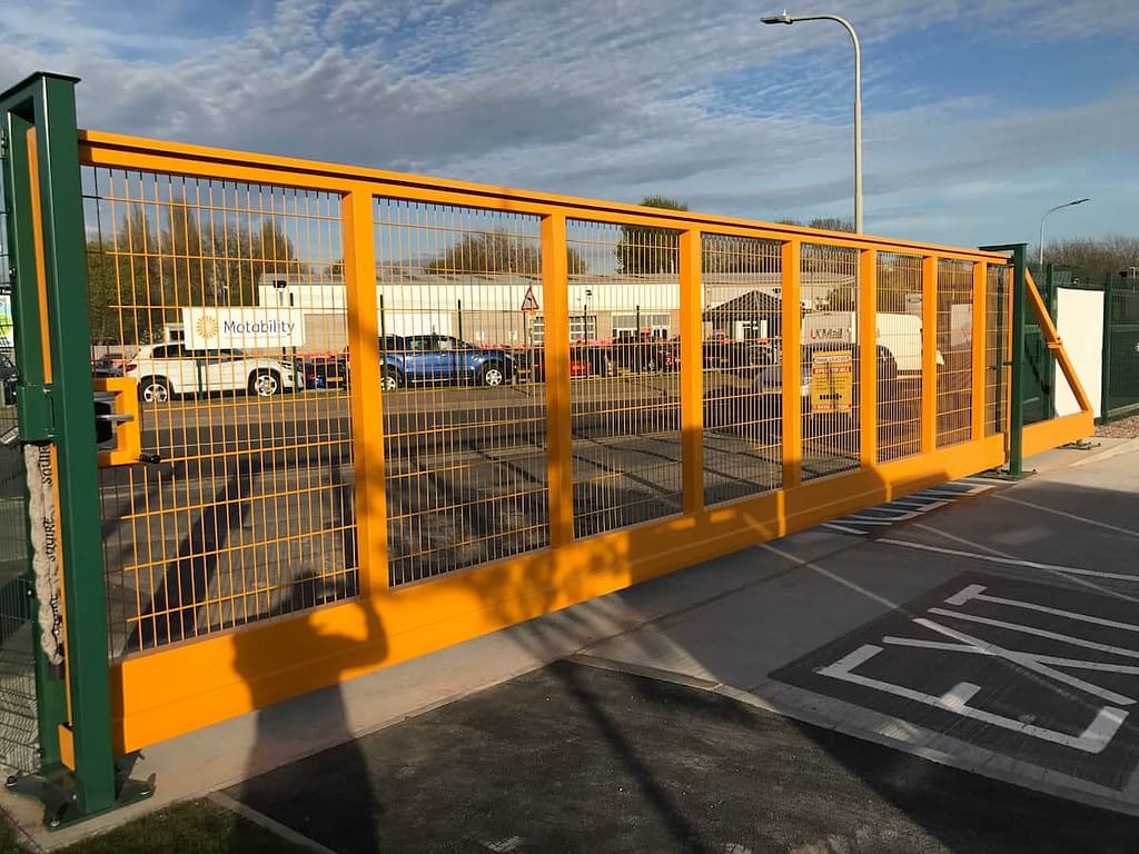 Automatic Commercial Electric Security Gates | Retail Associates